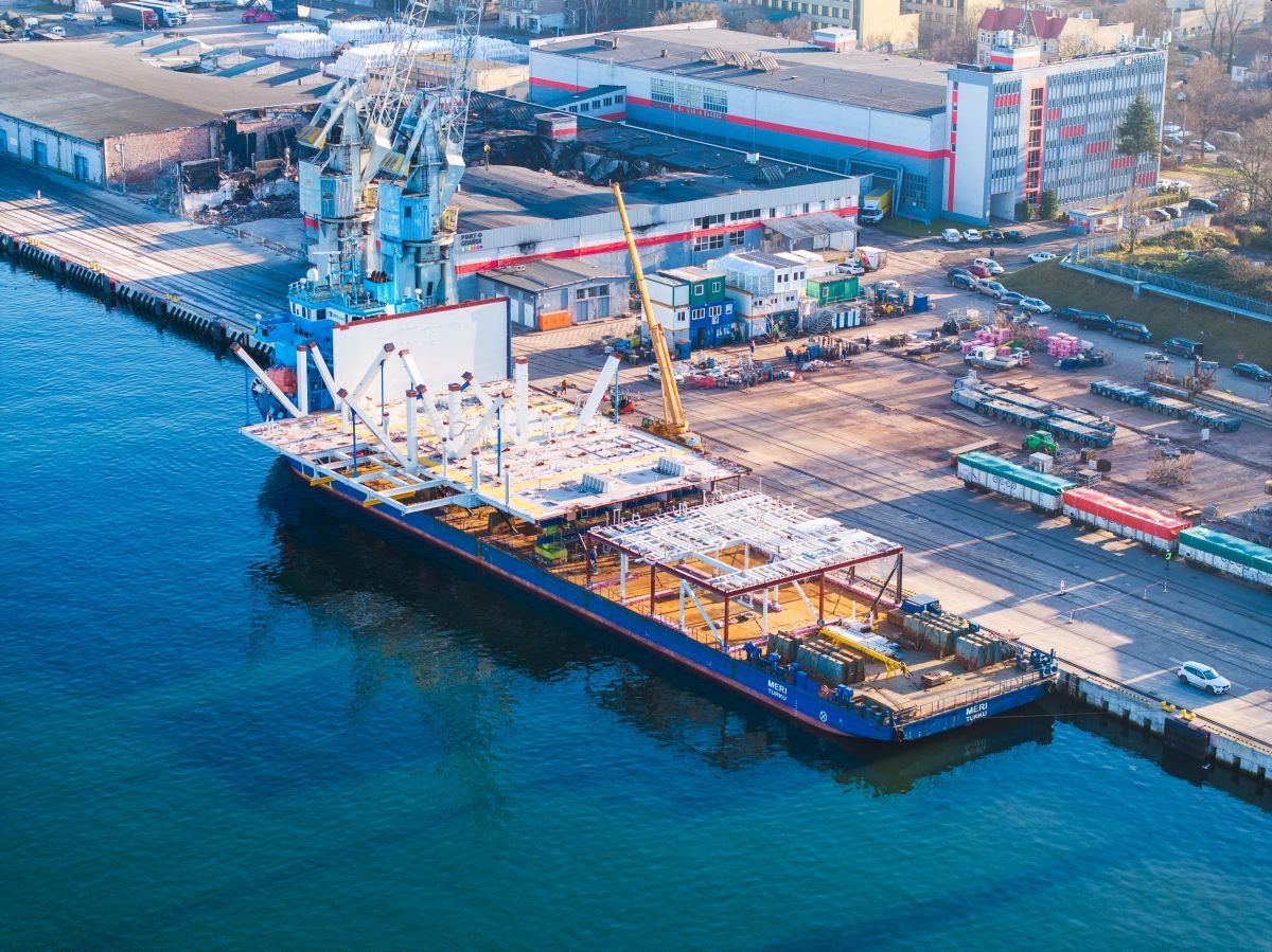 Mostostal Pomorze: 530 ton offshore platform module sails from Poland ...